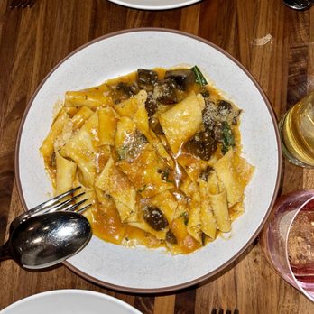 DAISIES - Updated May 2024 - 980 Photos & 528 Reviews - 2375 N ...