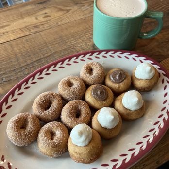 PIP’S ORIGINAL DOUGHNUTS & CHAI - Updated April 2025 - 4922 Photos ...