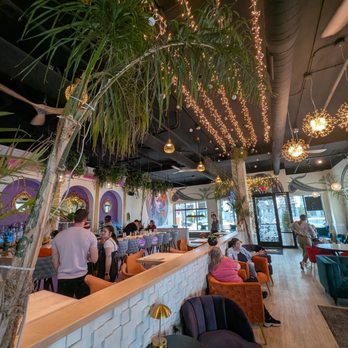 THE RUSTY BEE LOUNGE - Updated October 2025 - 41 Photos & 13 Reviews ...