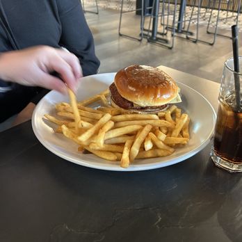 BIRDEEZ - Updated July 2025 - 238 Photos & 76 Reviews - 151 N Sierra St ...