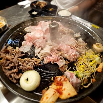 THE CAST IRON POT - Updated November 2024 - 1306 Photos & 944 Reviews ...