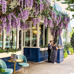 LITTLE HEN - HOUSTON - Updated July 2025 - 1311 Photos & 450 Reviews ...