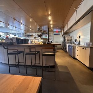 DEVILLE COFFEE - BENTALL 5 - Updated December 2025 - 26 Photos - 550 Burrard Street, Vancouver ...