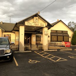 BIG FOOT INN - Updated July 2025 - 59 Photos & 118 Reviews - 11508 N US ...