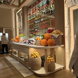 AVRA - Updated January 2026 - 107 Photos & 38 Reviews - 300 Crescent Ct ...