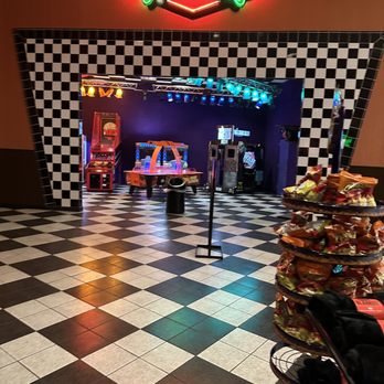 CINEMARK STONERIDGE PLAZA MOVIES 16 - Updated October 2025 - 21 Photos ...