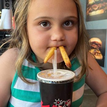 KILLER BURGER DOWNTOWN EUGENE - Updated June 2025 - 257 Photos & 485 ...