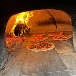 TIC TAC TOE PIZZA - Updated December 2024 - 77 Photos & 45 Reviews ...