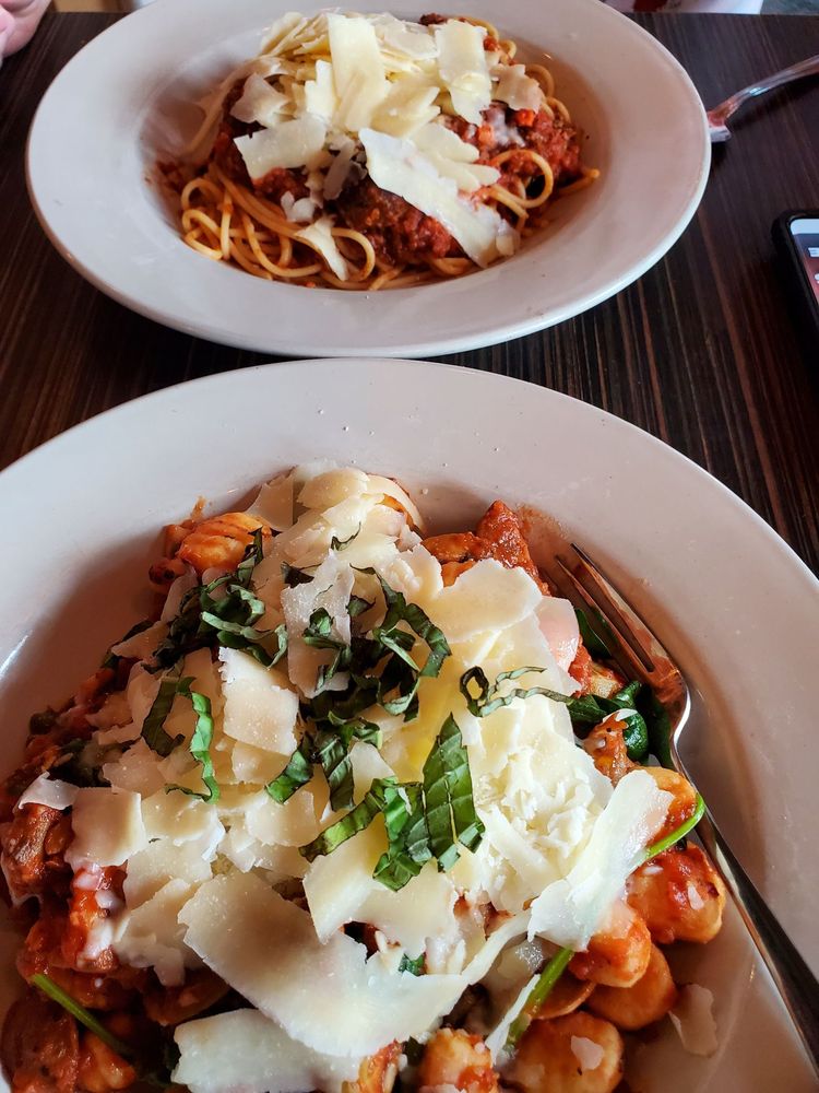 BASIL PASTA BAR - Updated January 2026 - 292 Photos & 423 Reviews - 636 ...