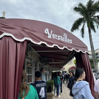 CAFE VERSAILLES - Updated July 2025 - 559 Photos & 406 Reviews - 3555 ...