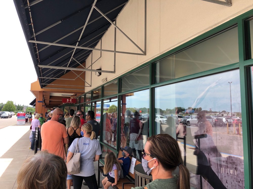 UNDER ARMOUR FACTORY HOUSE - Updated March 2024 - 15 Photos - 6415 ...