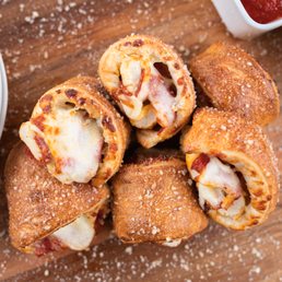 HOLY PIE PIZZERIA - SAVANNAH - Updated July 2025 - 31 Photos & 30 ...