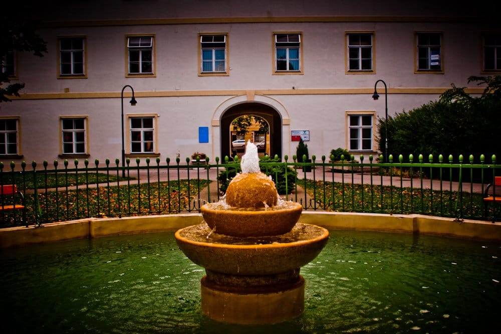 UNI CAMPUS - ALTES AKH - 32 Photos & 17 Reviews - Spitalgasse 2, Wien ...