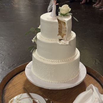 KRUMBS CAKES - Updated February 2025 - 330 Photos & 286 Reviews - 1545 ...