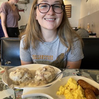 ROADRUNNER CAFE - Updated August 2024 - 43 Photos & 117 Reviews - 130 ...