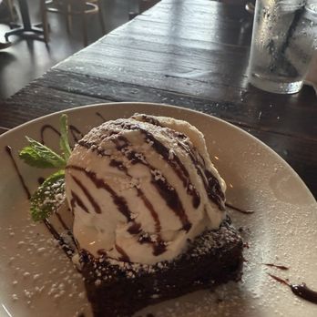 FIVE RESTAURANT BISTRO - Updated December 2025 - 452 Photos & 548 ...