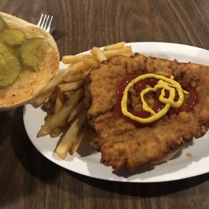 THE LUCKY PIG PUB & GRILL - 26 Photos & 28 Reviews - American ...