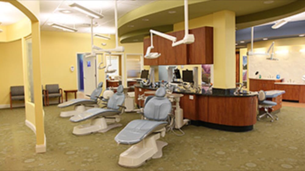 FREEMAN DANIEL, DDS - Updated October 2025 - 10 Photos - 2567 Appling ...