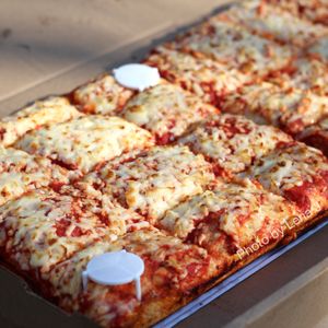 BACKROOM PIZZA - 50 Reviews - 605 Church St, Ann Arbor, Michigan ...
