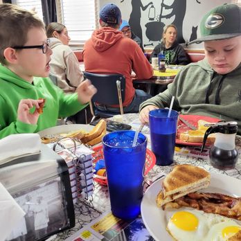 MISS BATAVIA DINER - Updated December 2025 - 52 Photos & 53 Reviews ...