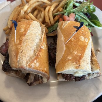 CAFÉ LULUC - 1750 Photos & 1640 Reviews - 214 Smith St, Brooklyn, New ...