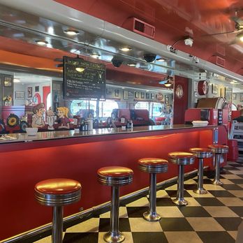 5 & DINER - Updated November 2024 - 525 Photos & 564 Reviews - 5220 N ...