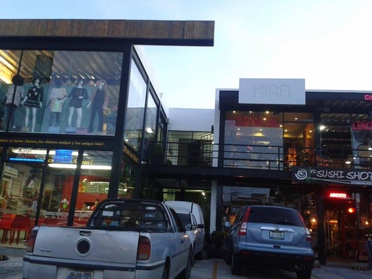 PLAZA LA PERLA - Updated September 2025 - Av. Naciones Unidas 5303 ...