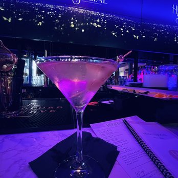 HEIGHTS SOCIAL - Updated January 2025 - 69 Photos & 65 Reviews - 1213 W ...