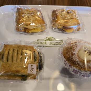 85°C BAKERY CAFE-NILES - Updated October 2025 - 79 Reviews & 343 Photos ...