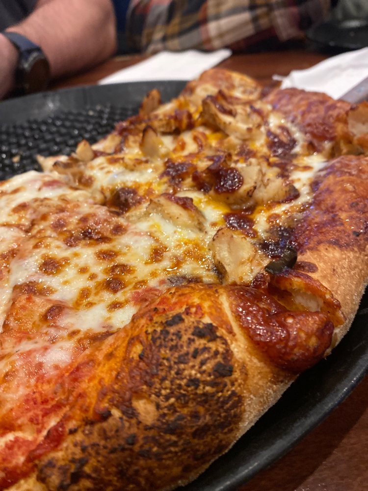 BARRO’S PIZZA - Updated June 2024 - 99 Photos & 183 Reviews - 950 E ...