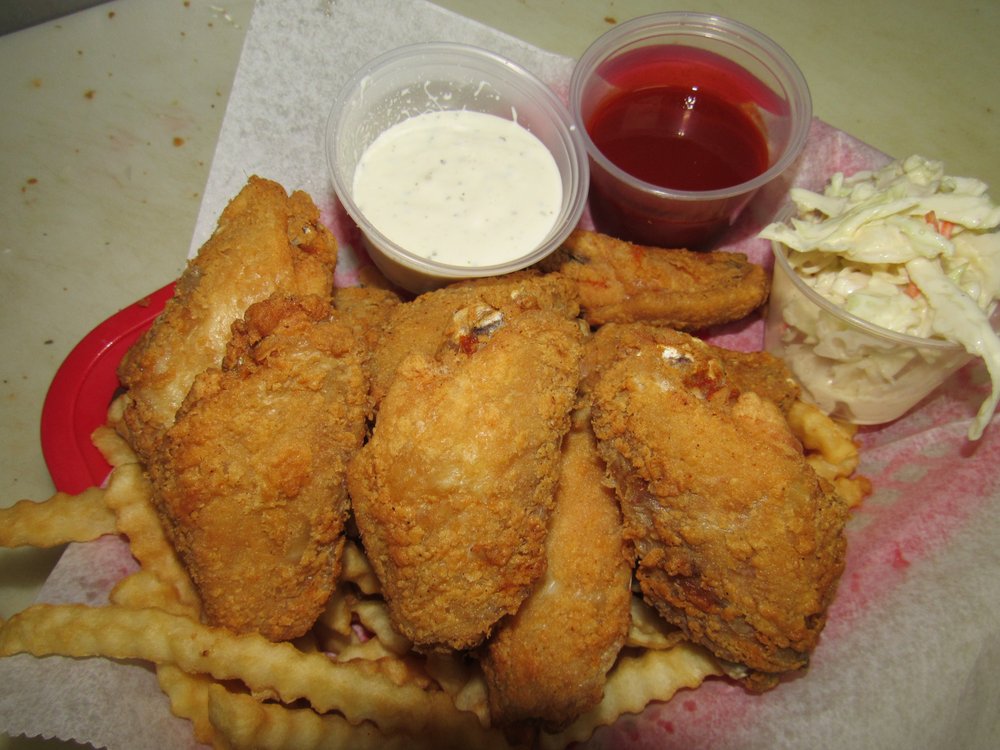 GOAL POST BAR & GRILL - Updated June 2024 - 3007 Manitowoc Rd, Green ...