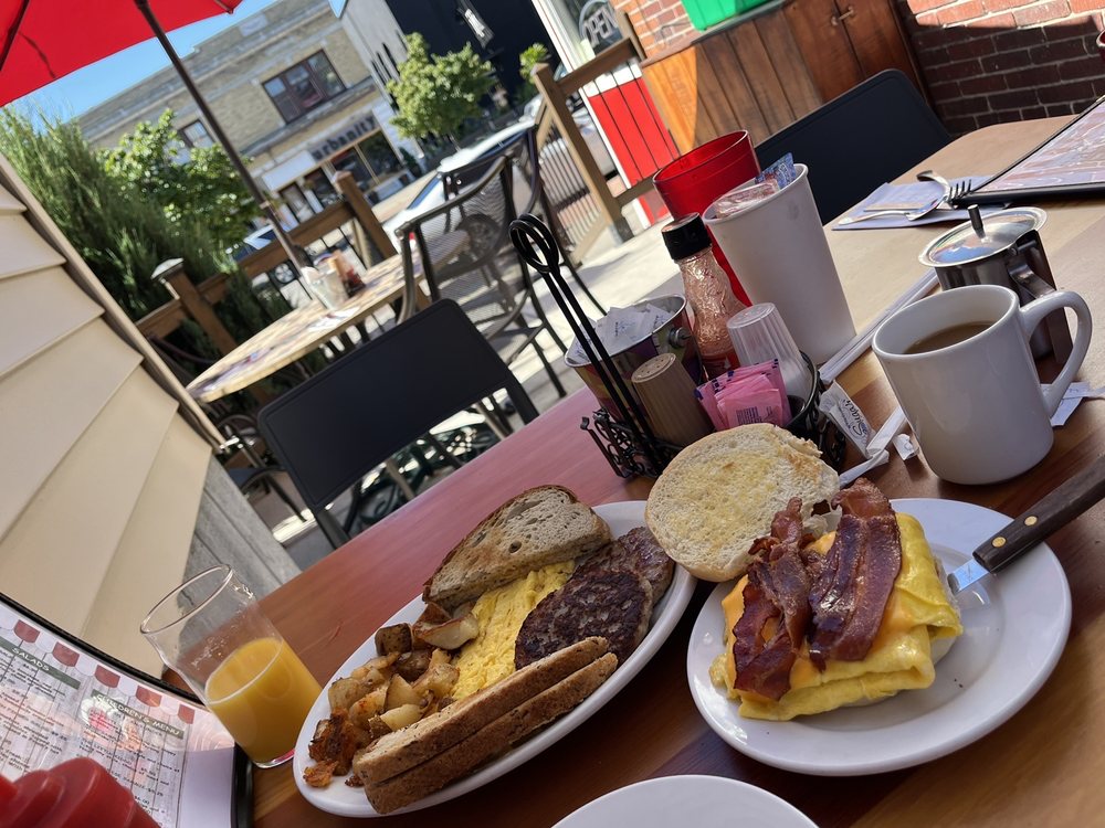 CAFE ON THE AVENUE - 72 Photos & 36 Reviews - 1240 Hertel Ave, Buffalo ...