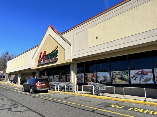 LA MART - Updated December 2025 - 78 Photos & 32 Reviews - 5730 Edsall ...