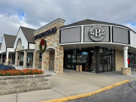 BULLWINKLES AT THE GALLERIA - Updated December 2025 - 93 Photos & 79 ...