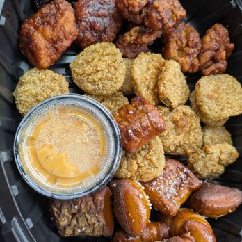 LUCILLE’S SMOKEHOUSE BAR-B-QUE - Updated January 2026 - 2631 Photos ...