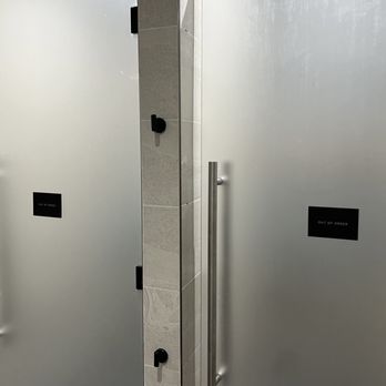 EQUINOX AUSTIN - 40 Photos & 66 Reviews - 1007 S Congress Ave, Austin ...