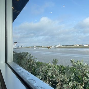 JET RUNWAY CAFE - Updated October 2025 - 1790 Photos & 945 Reviews ...