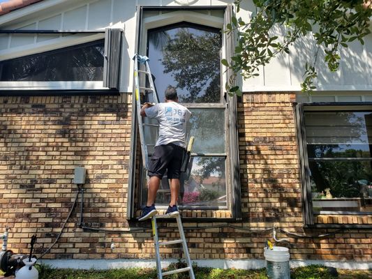 J&J WINDOW CLEANING SERVICES - Updated September 2024 - 25 Photos & 19 ...