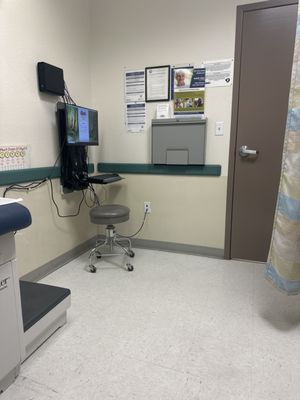 UMC QUICK CARE - SPRING VALLEY - Updated January 2026 - 24 Photos & 282 ...