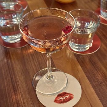 BISOUS - Updated October 2025 - 196 Photos & 96 Reviews - 938 W Fulton ...