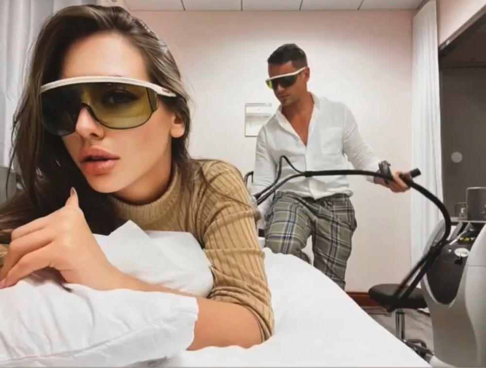 ALEX SPOT 24 - Updated October 2025 - 16 Photos - 1 W 34th St, New York ...