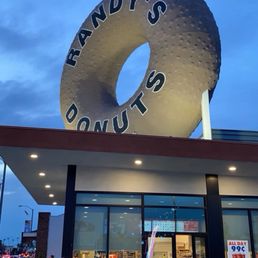 RANDY’S DONUTS - Updated July 2025 - 576 Photos & 416 Reviews - 8721 ...