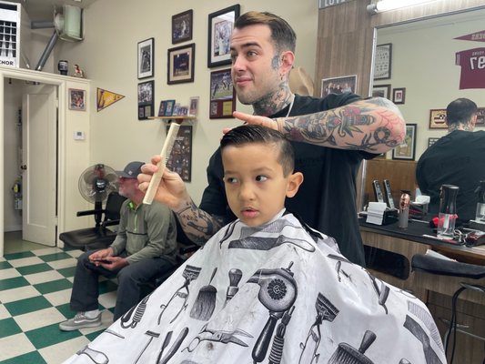 BROADWAY BARBER SHOP - Updated March 2025 - 295 Photos & 45 Reviews ...