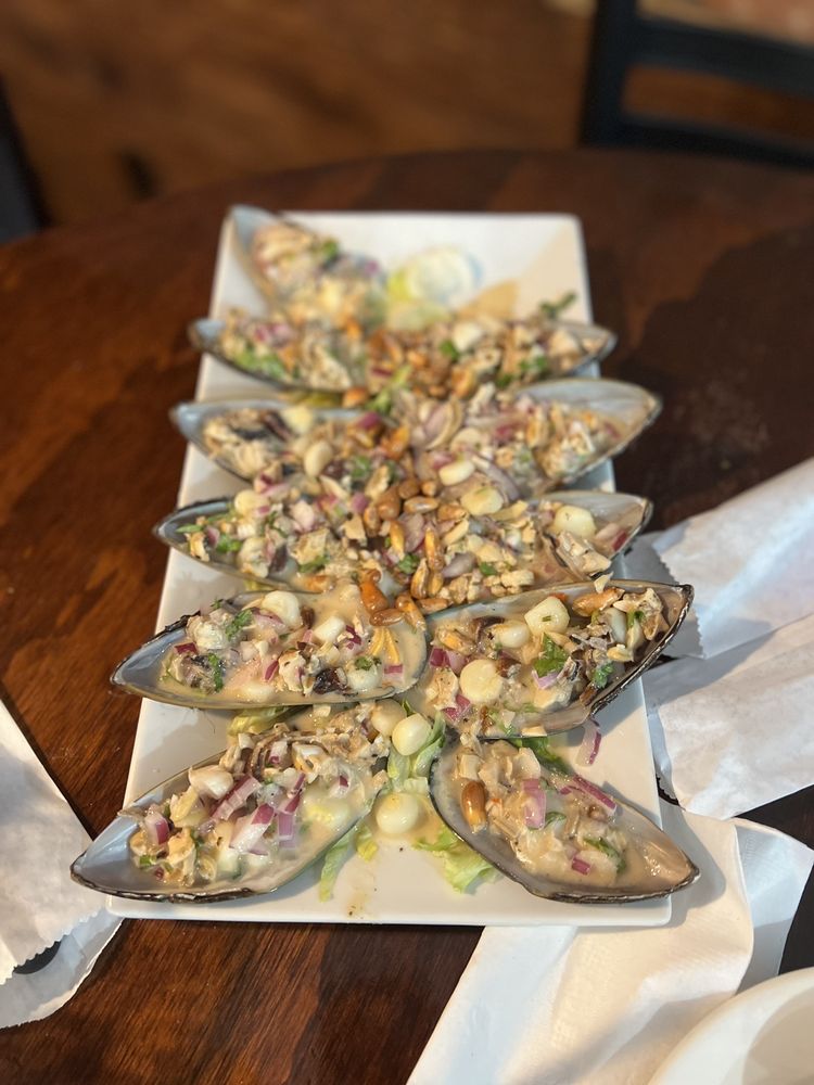 D’CARBON - 27 Photos & 21 Reviews - Seafood - 491-493 McBride Ave ...