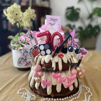 CREATIVE CAKERY - Updated January 2025 - 237 Photos & 364 Reviews ...