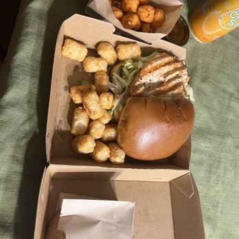 SNEAKYBIRD - Updated December 2025 - 126 Photos & 117 Reviews - 3919 E ...