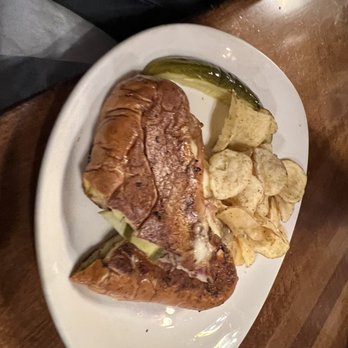 THEE OFFICE PUB & COOKERY - Updated October 2024 - 165 Photos & 168 ...