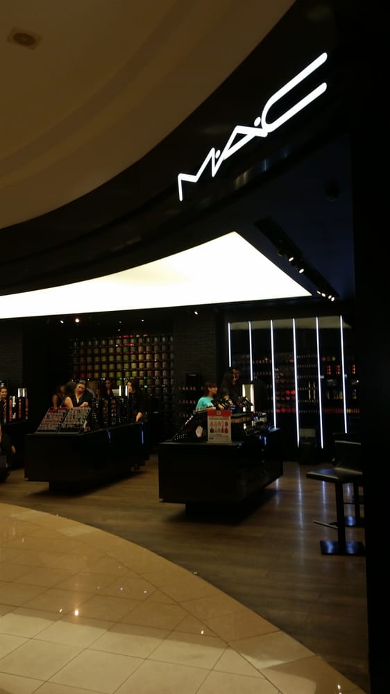 MAC LA GRAN PLAZA - Av. Vallarta #3959, Zapopan, Jalisco, Mexico ...