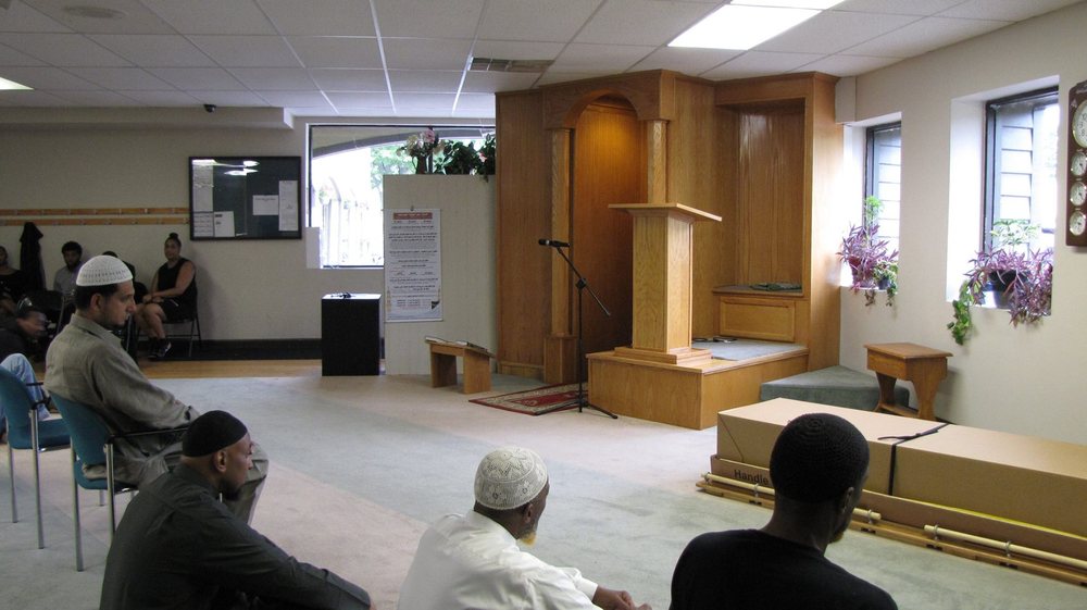 MASJID AR-RAHMAN - MILWAUKEE ISLAMIC DA’WAH CENTER - 34 Photos - 5125 N ...