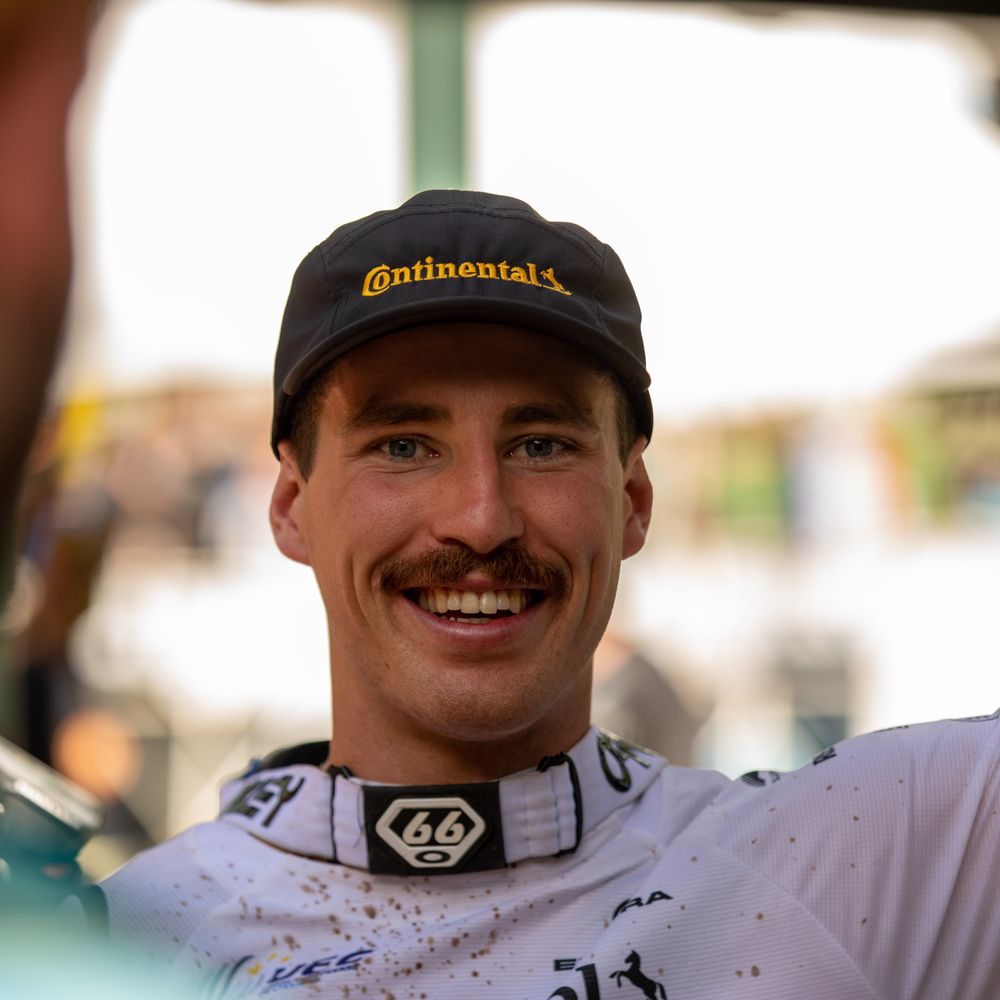 Corey Flint's Instagram, Twitter & Facebook on IDCrawl